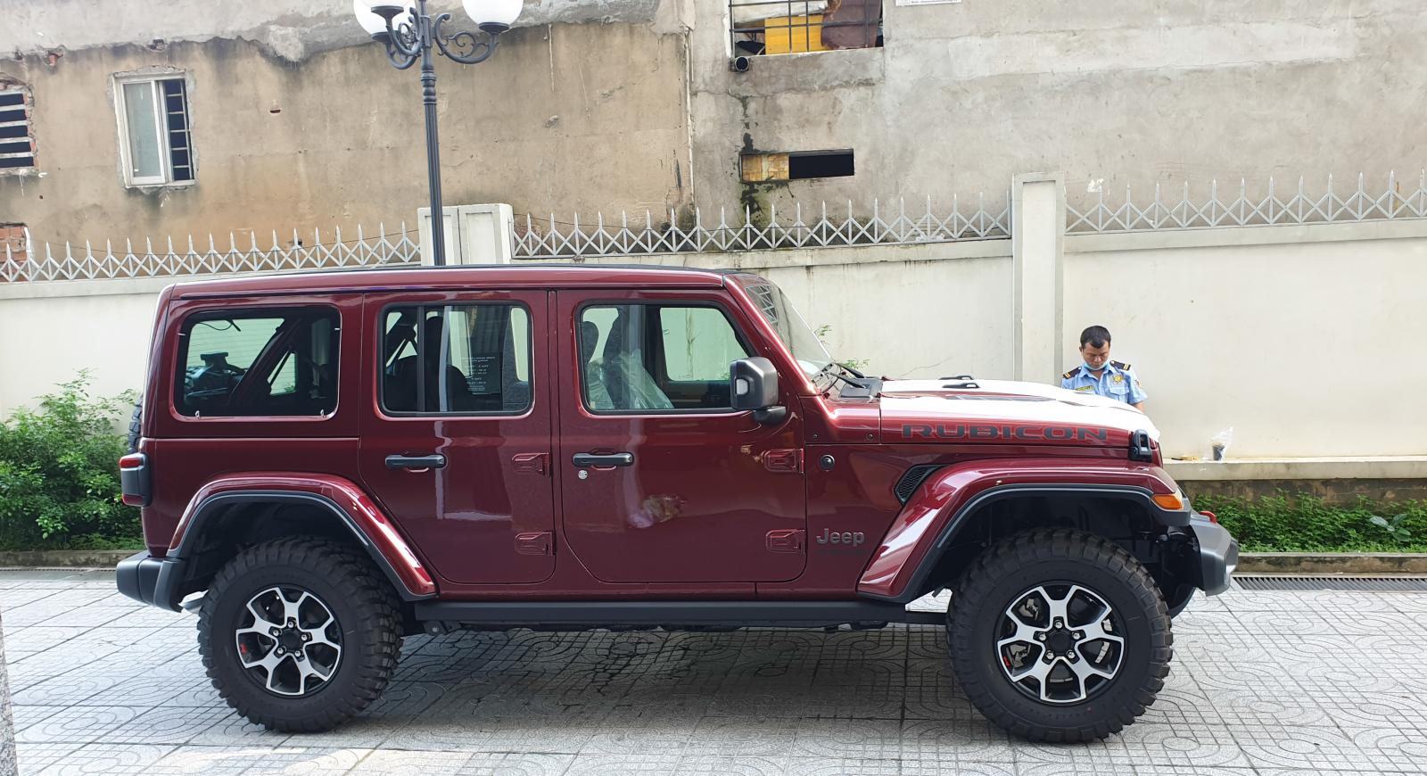 Jeep Wrangler Rubicon 4 cửa 2021 - Giá xe Jeep Wrangler Rubicon đỏ ruby ...