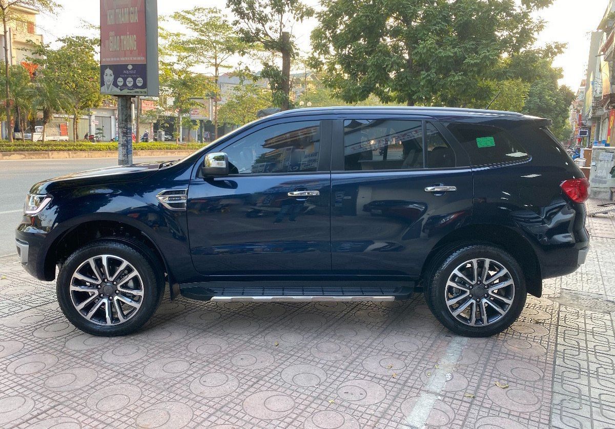 Ford Everest Titanium 2021 - Bán Ford Everest Titanium đời 2021, màu ...