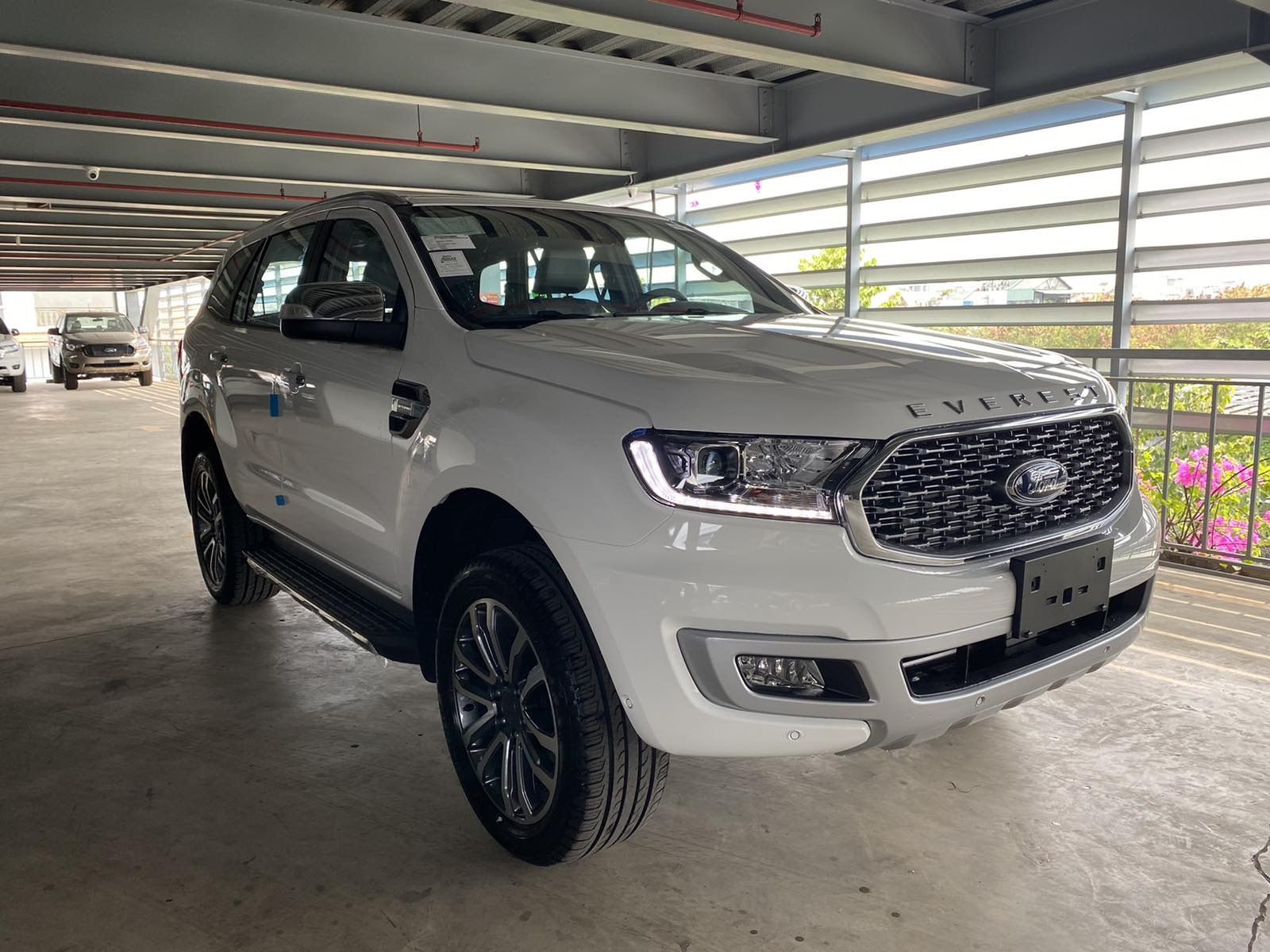 Ford Everest Titanium 2021 - [Ford Sài Gòn] Ford Everest Titanium 2021 ...